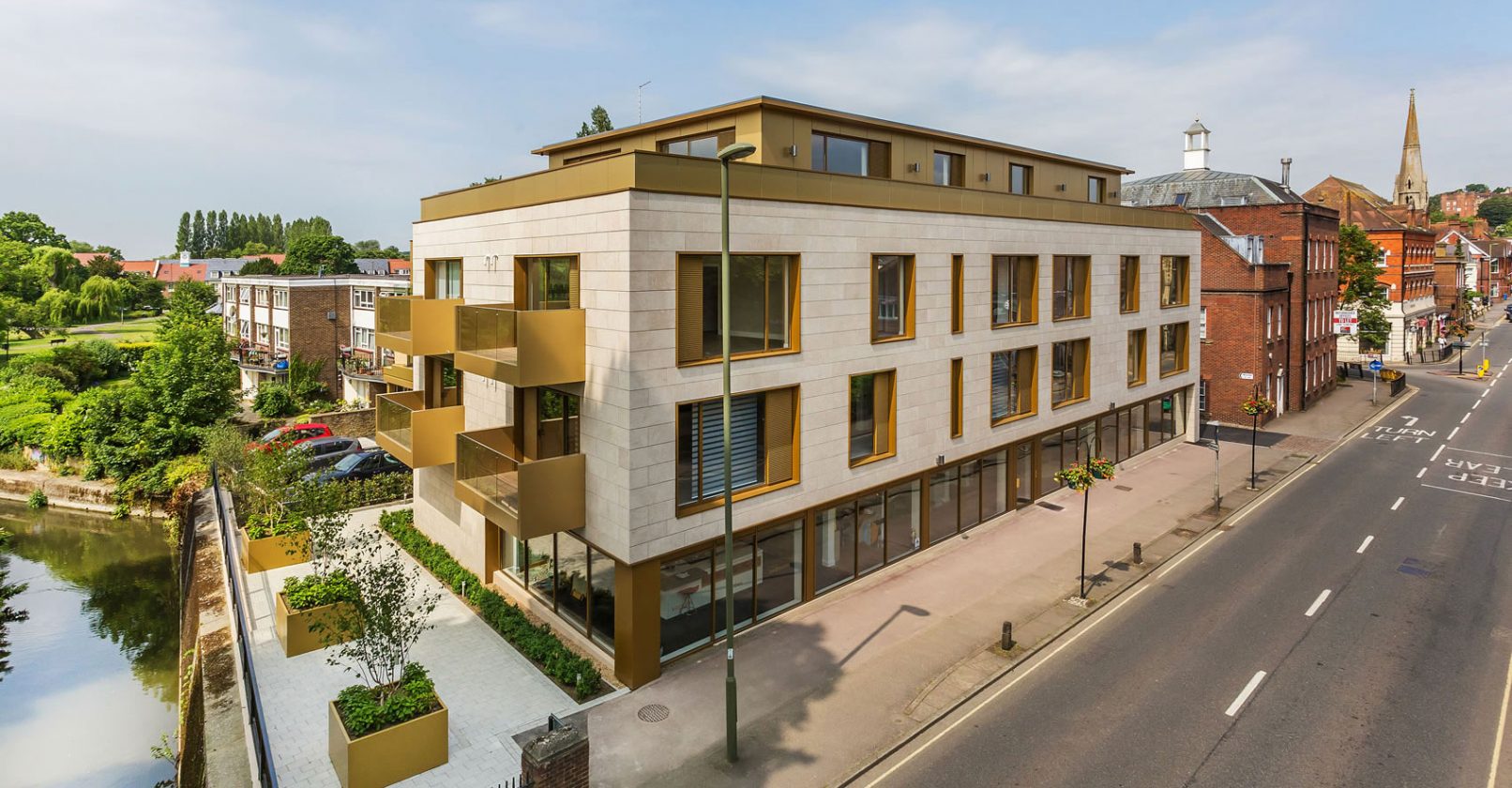 HEDGE HUNTER FARNHAM